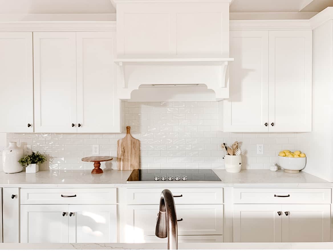 White Quartz Countertops (Pros and Cons) - Lantern Lane Designs