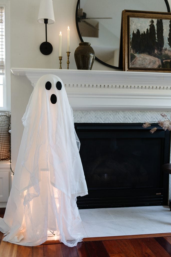 DIY Halloween Ghosts - Lantern Lane Designs