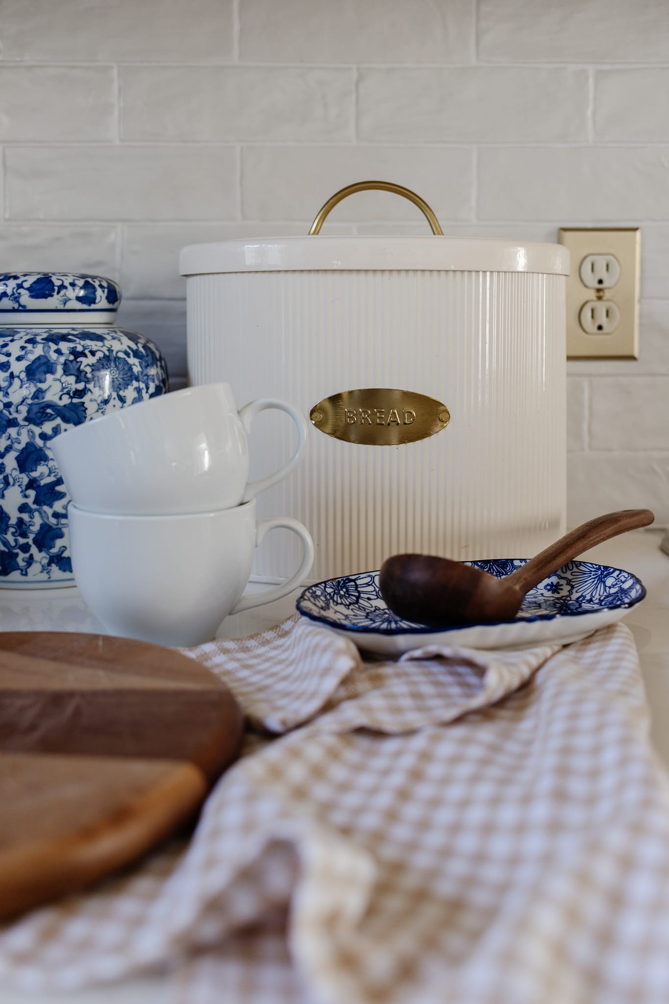 Tips to Styling Your Kitchen Counters - Lantern Lane Designs