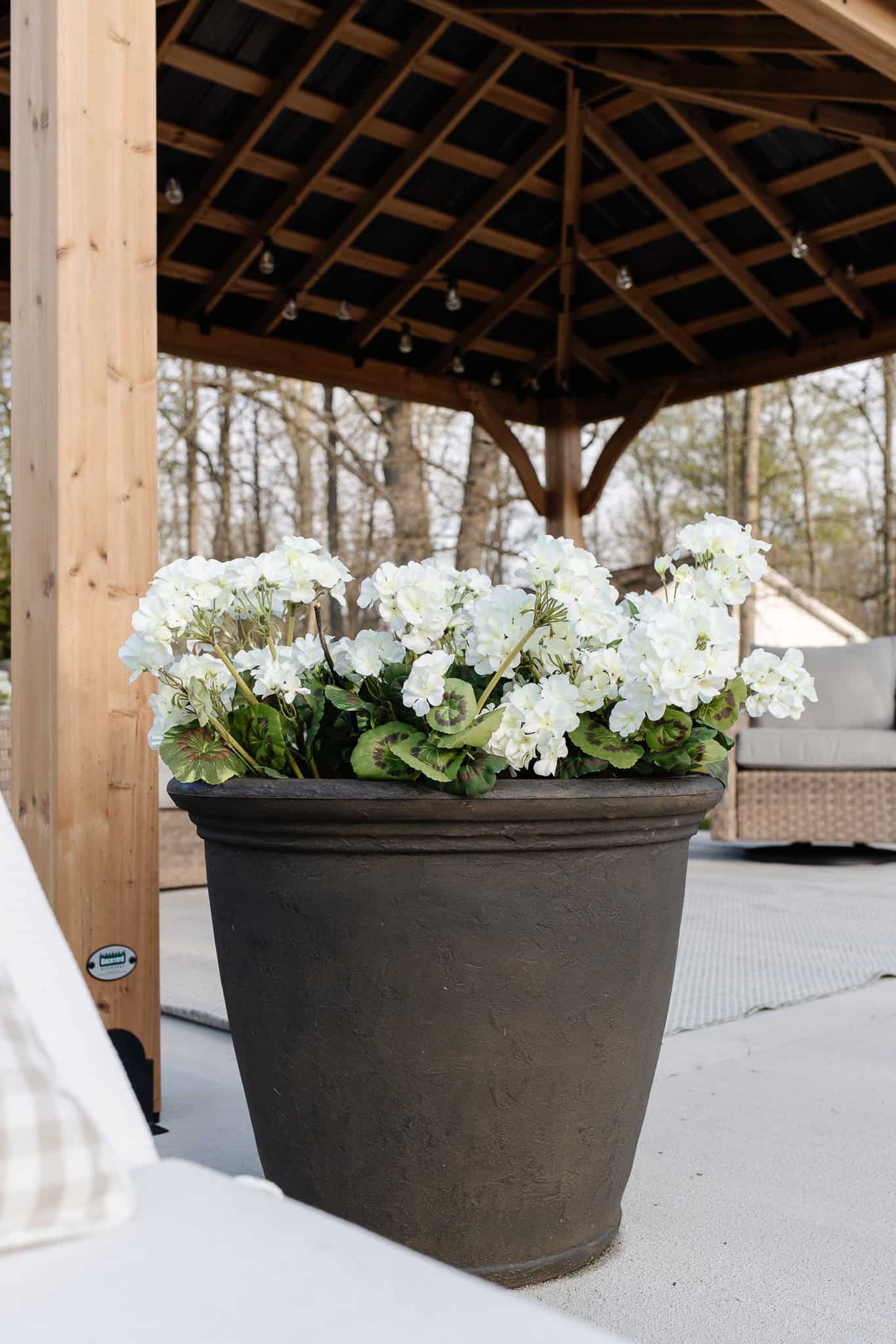 How To Create Stunning Planters (With Faux Flowers) - Lantern Lane Designs